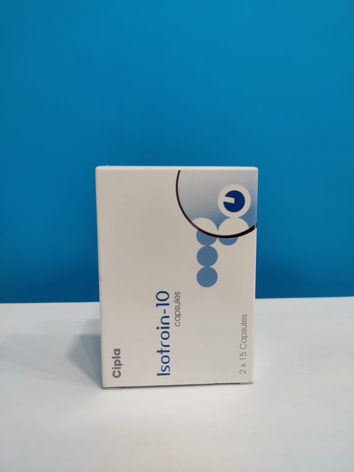 Isotroin-10 – pharmacetamol